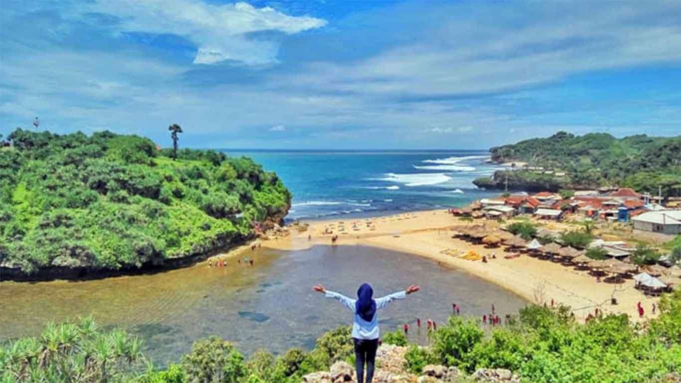 √ Pantai Drini Yogyakarta: Daya Tarik & Tiket Masuk 2026