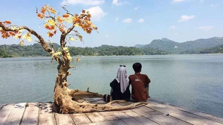 √ Waduk Sermo: Fasilitas, Rute, Harga Tiket Masuk 2026