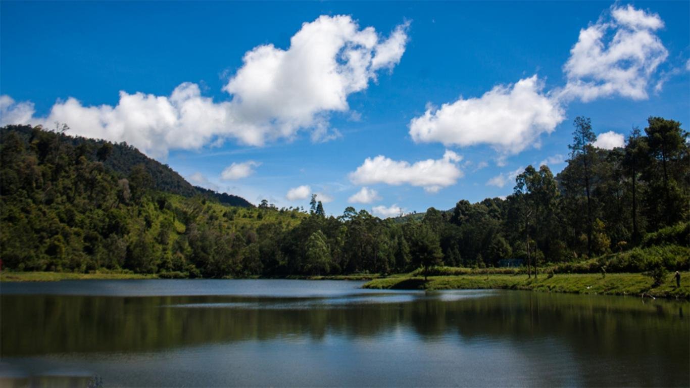 √ Situ Cisanti Bandung: Lokasi, Rute, Tiket Masuk 2026