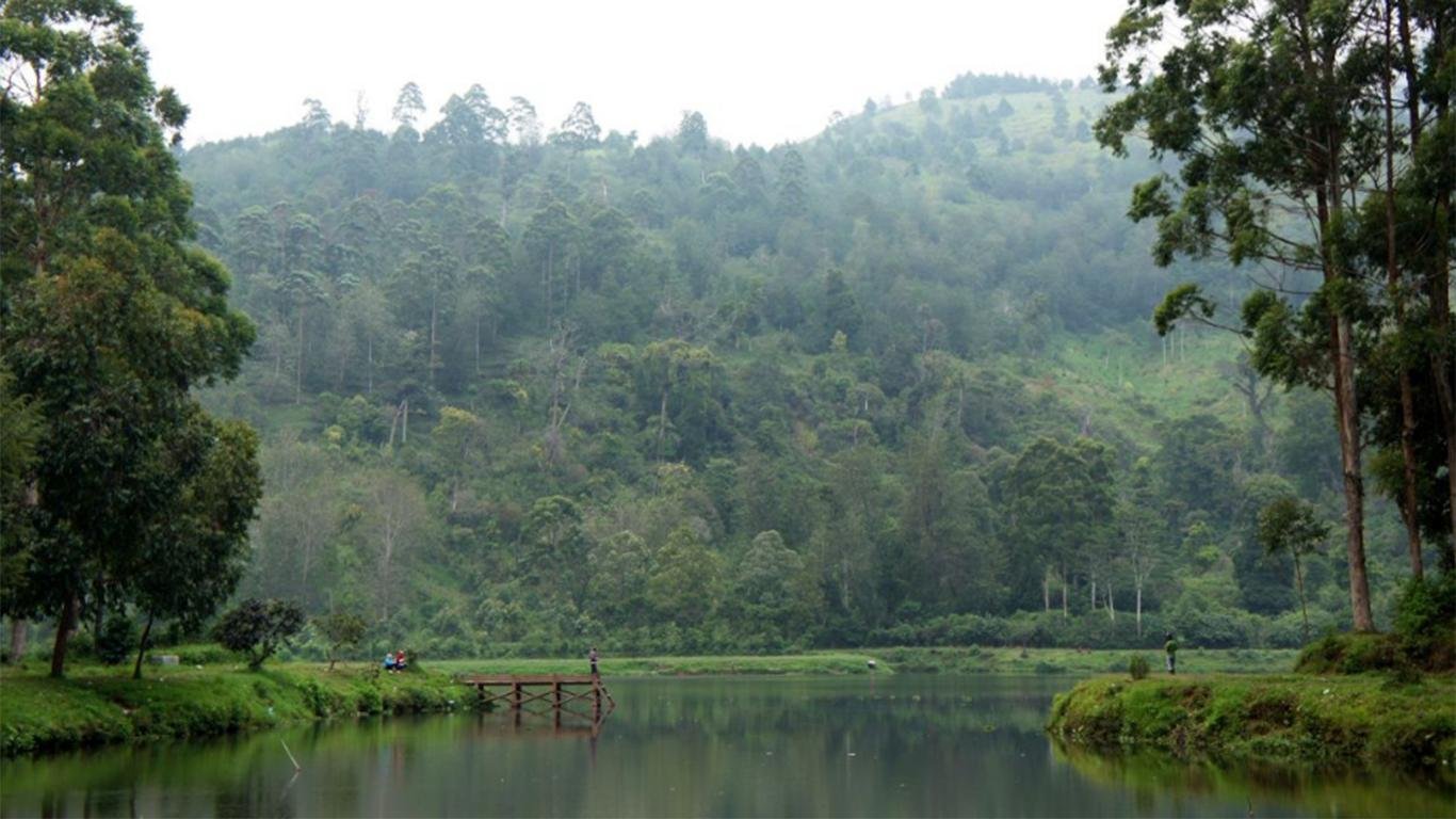 √ Situ Cisanti Bandung: Lokasi, Rute, Tiket Masuk 2026
