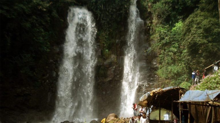 √ Curug Tilu Leuwi Opat: Aktivitas, Lokasi, Harga Tiket Masuk 2026