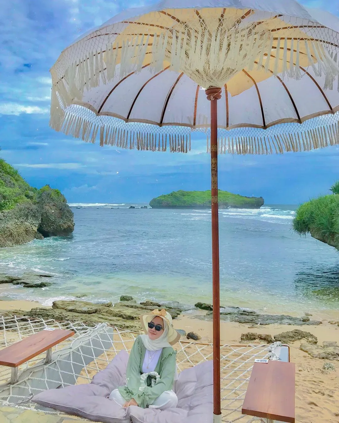 √ PANTAI SLILI: Daya Tarik & Tiket Masuk 2026